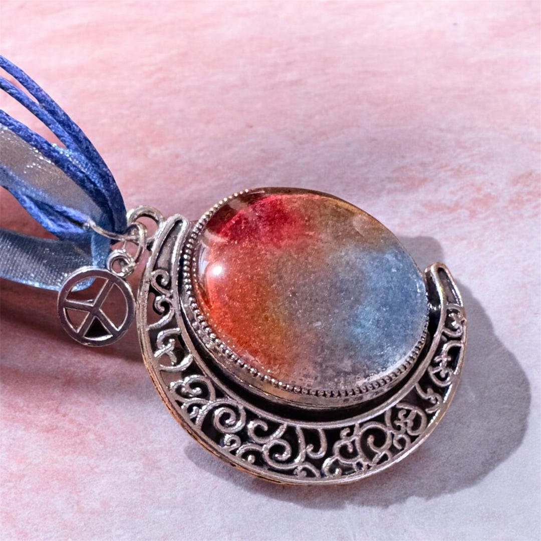 Tie-dyed Vintage Looking Fidget Moon Pendant Necklace With Peace Sign ...