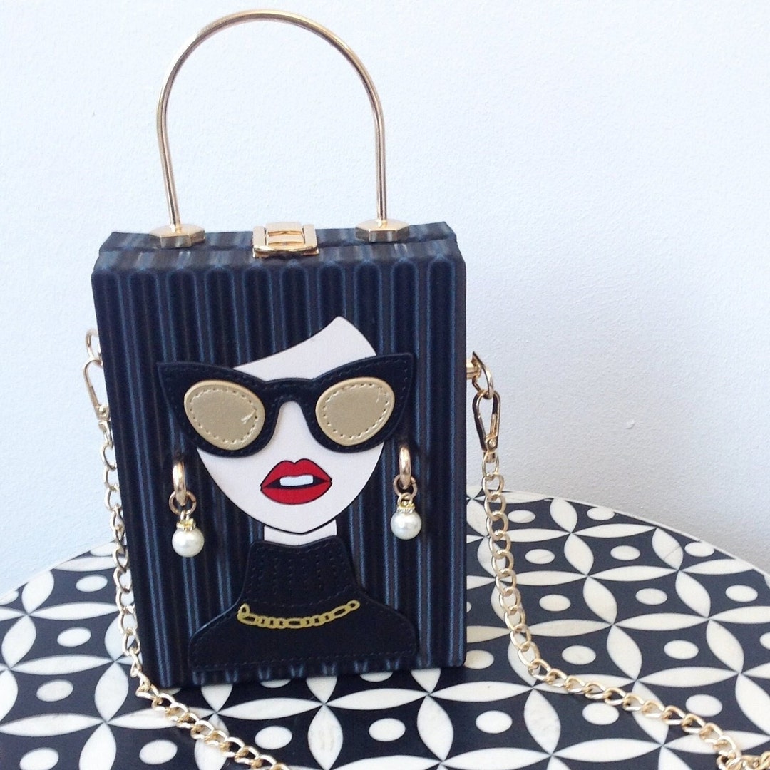 Stylish 3D Abstract 'lady Face' Bag in Black With Gold Plate Metal ...