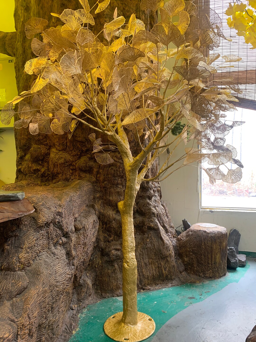 Customizable Artificial Decorative Tree: Eye-catching Gold Trunk and ...