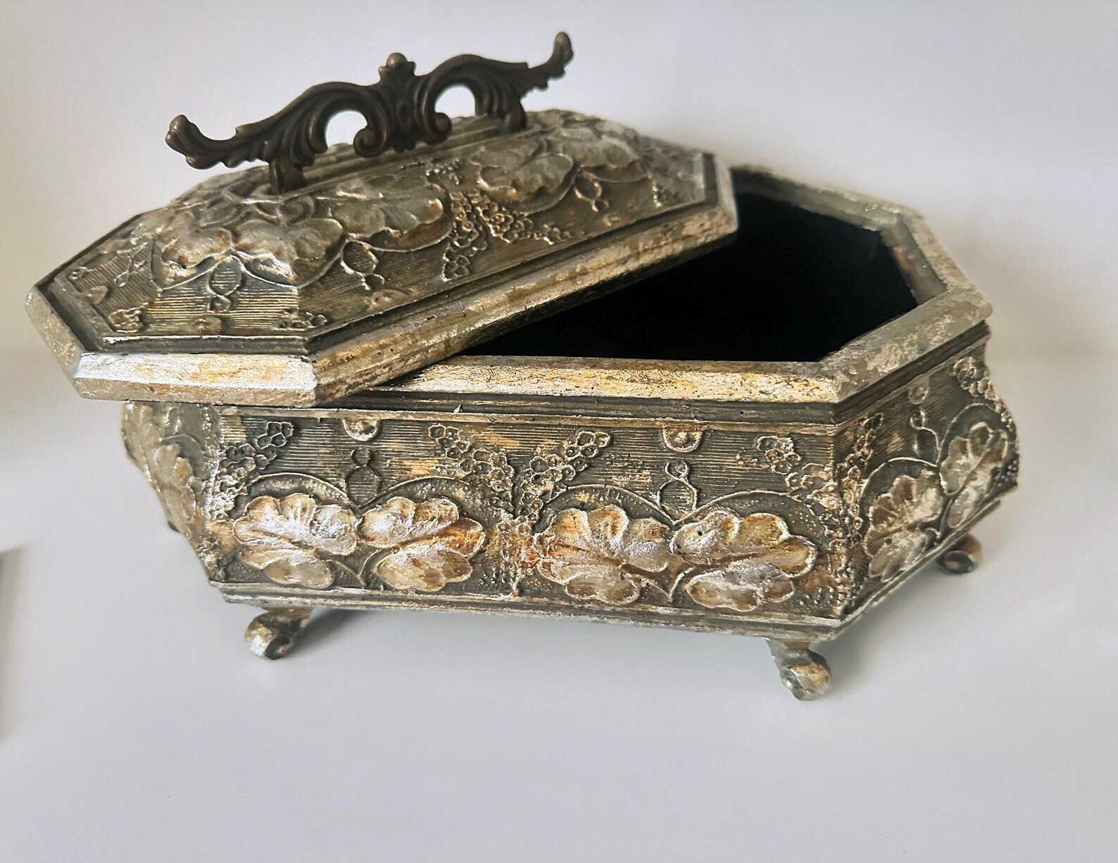 Vintage Hollywood Regency Gold Tone Basso-relievo Footed Chest - Etsy