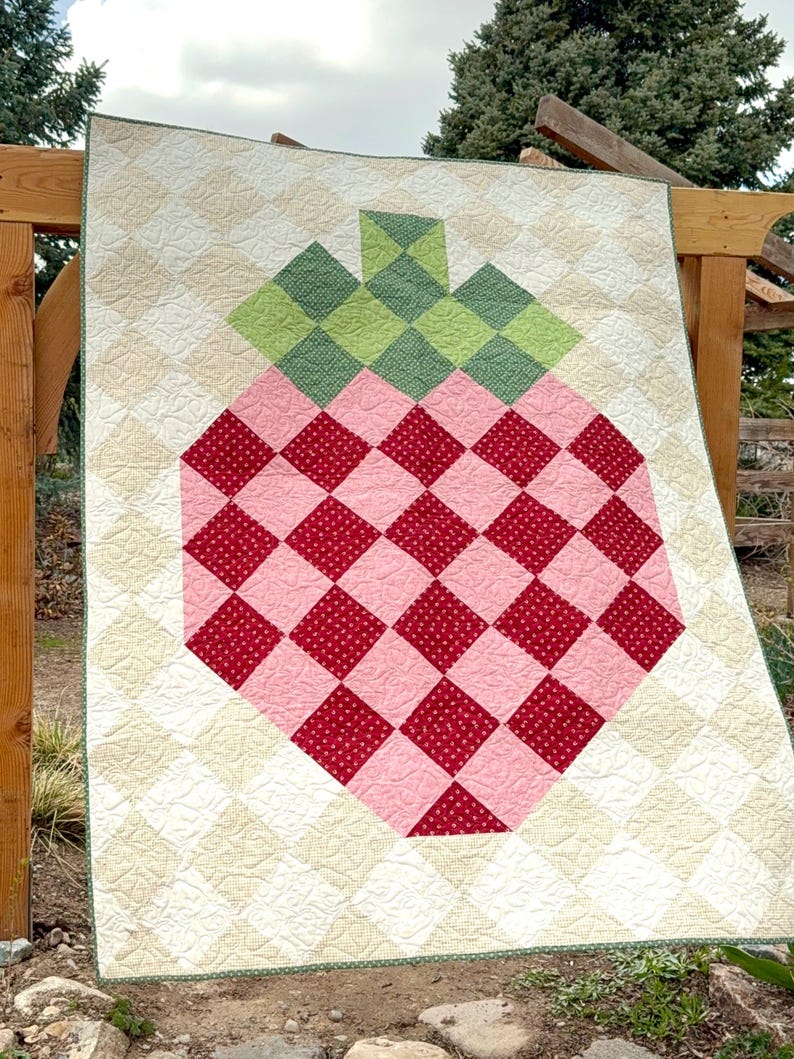 PDF Strawberry Days Quilt Pattern - Easy, Cute Quilt Pattern That's ...