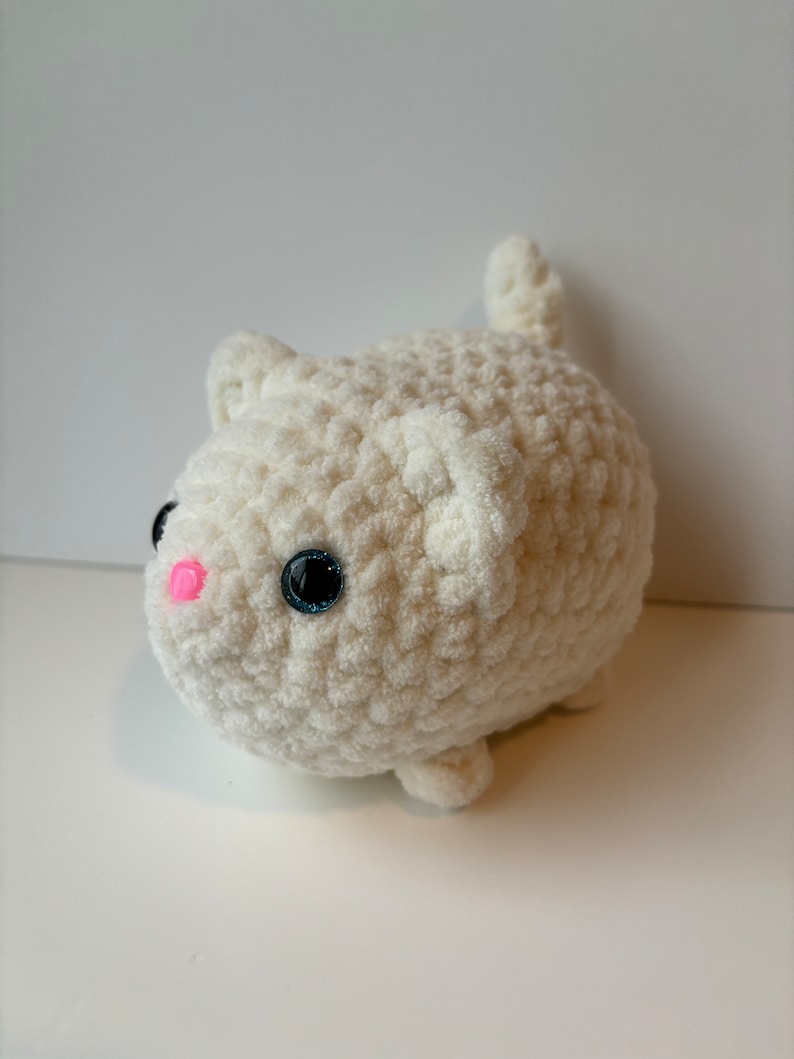Fat Kitty Plushies, Crochet Loaf Cat, Super Bulky Yarn Toy, Squishy ...