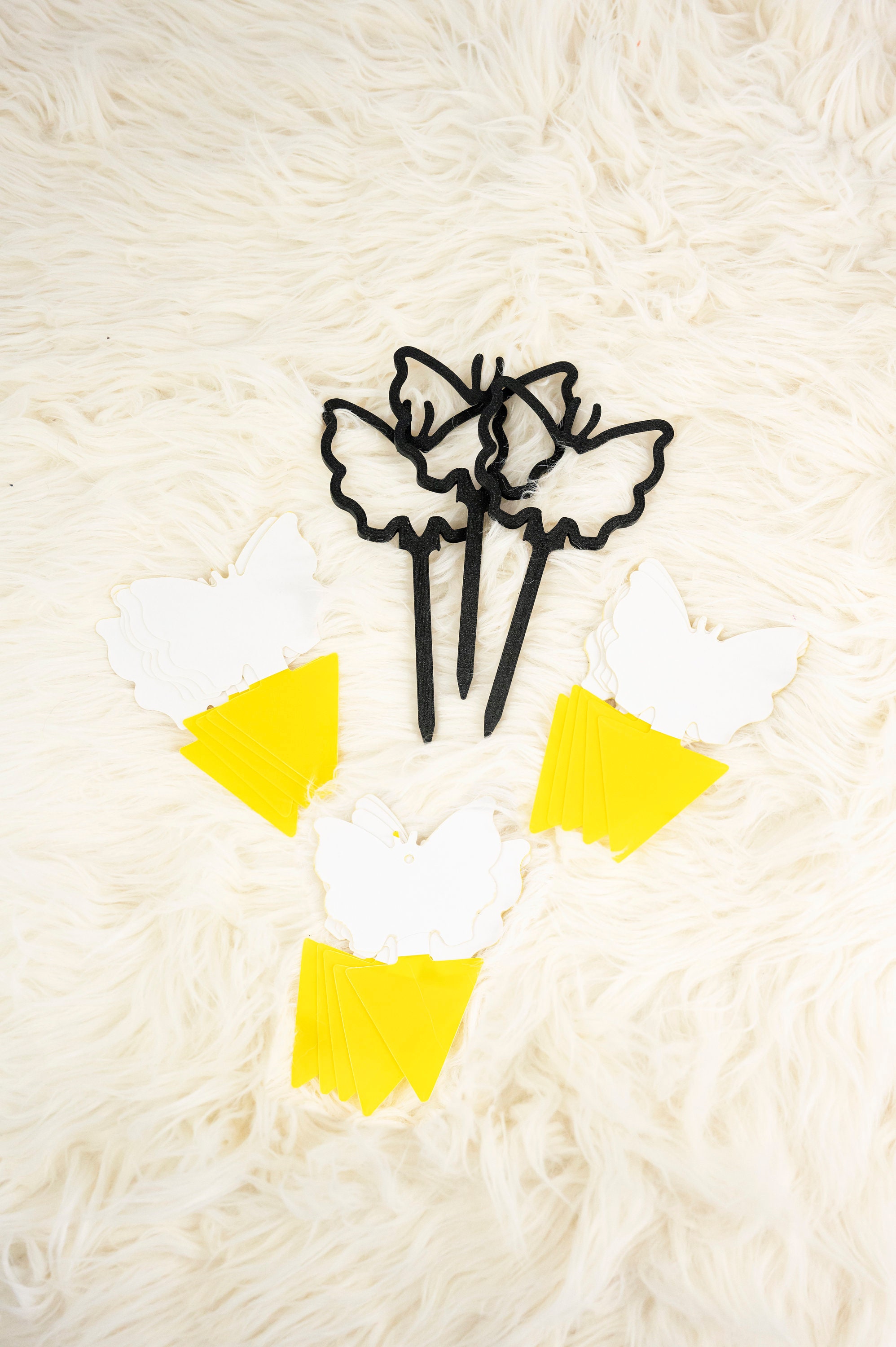 Butterfly Sticky Trap Frames an Improvement on Sticky Traps to Fight ...