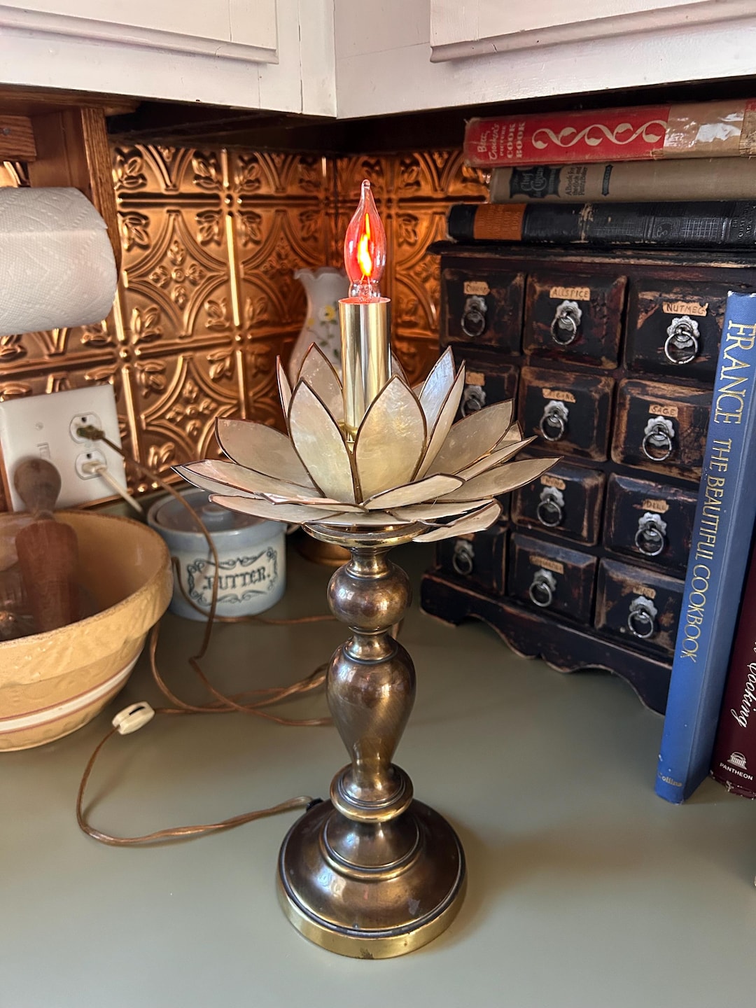 Vintage Capiz Shell Lotus Blossom Petal & Brass Lamp. Works No ...