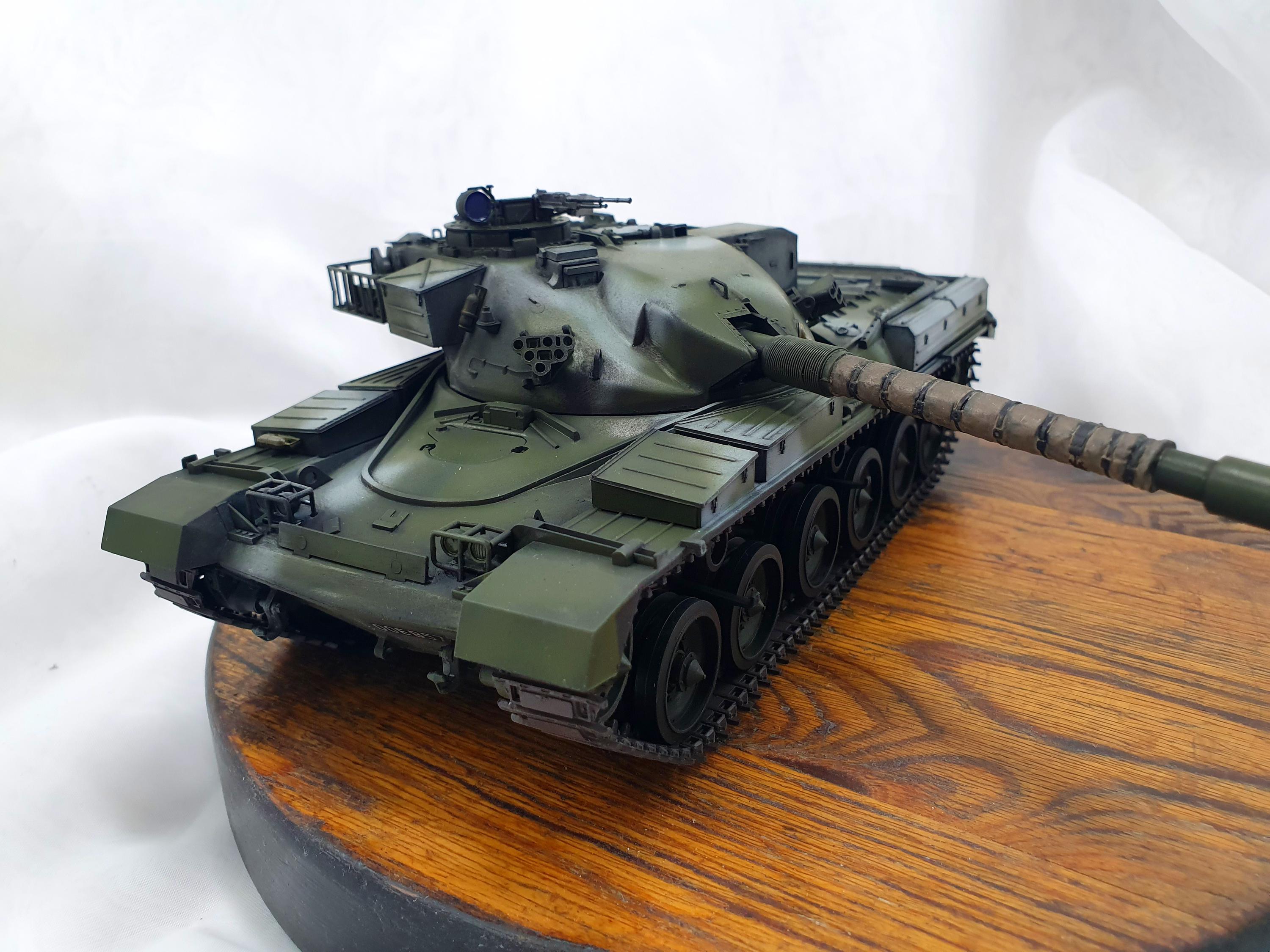British Chieftain MBT 1:35 Scale Model With Display Base - Etsy