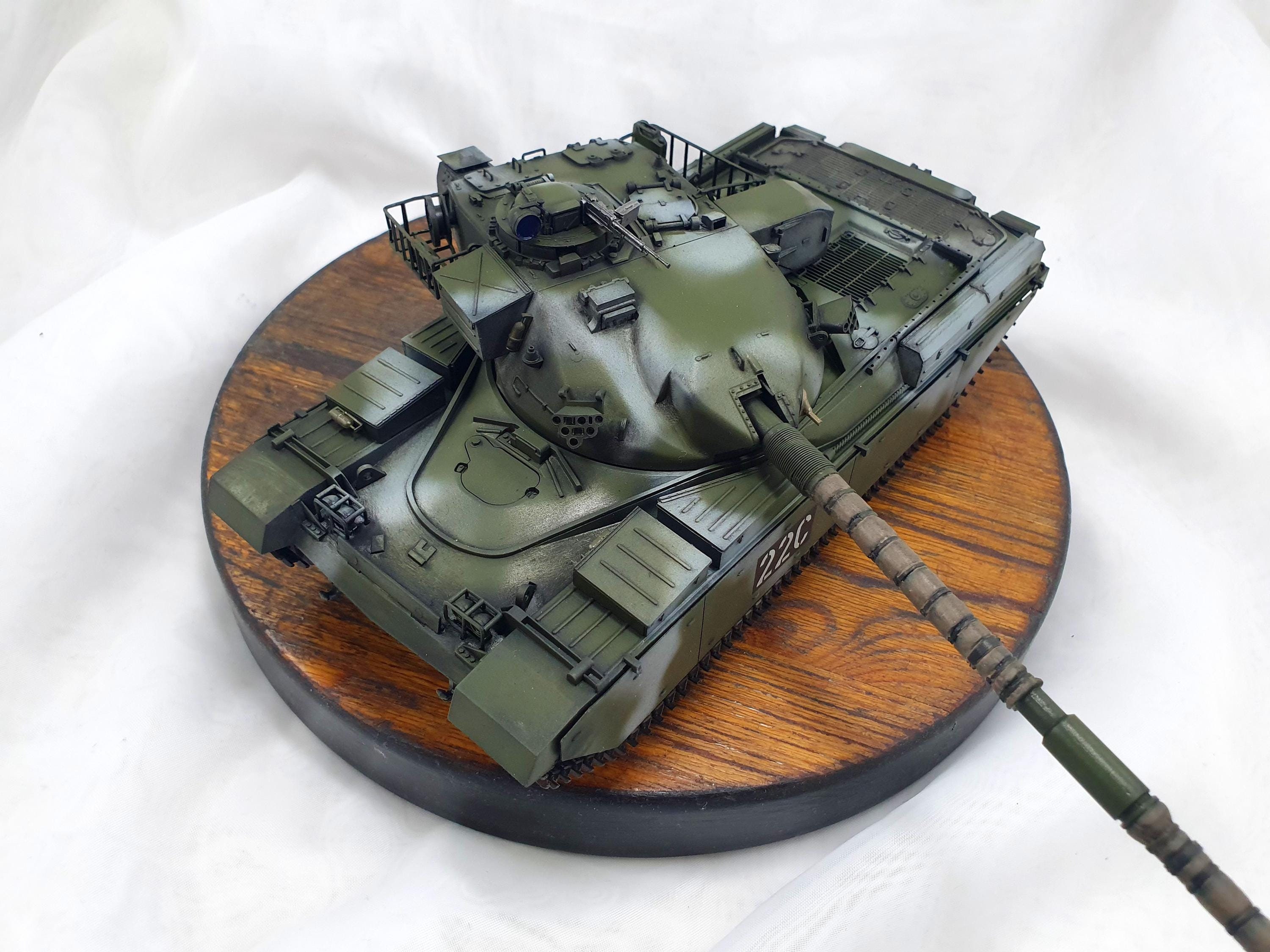 British Chieftain MBT 1:35 Scale Model With Display Base - Etsy
