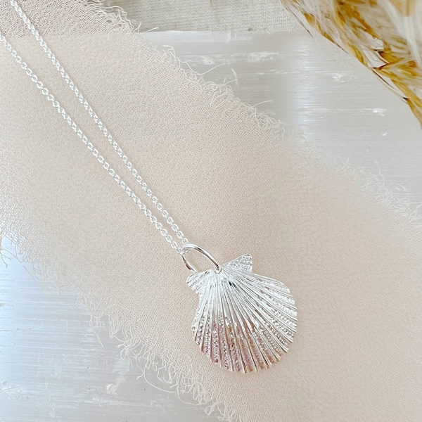 Scallop Shell Necklace - Etsy