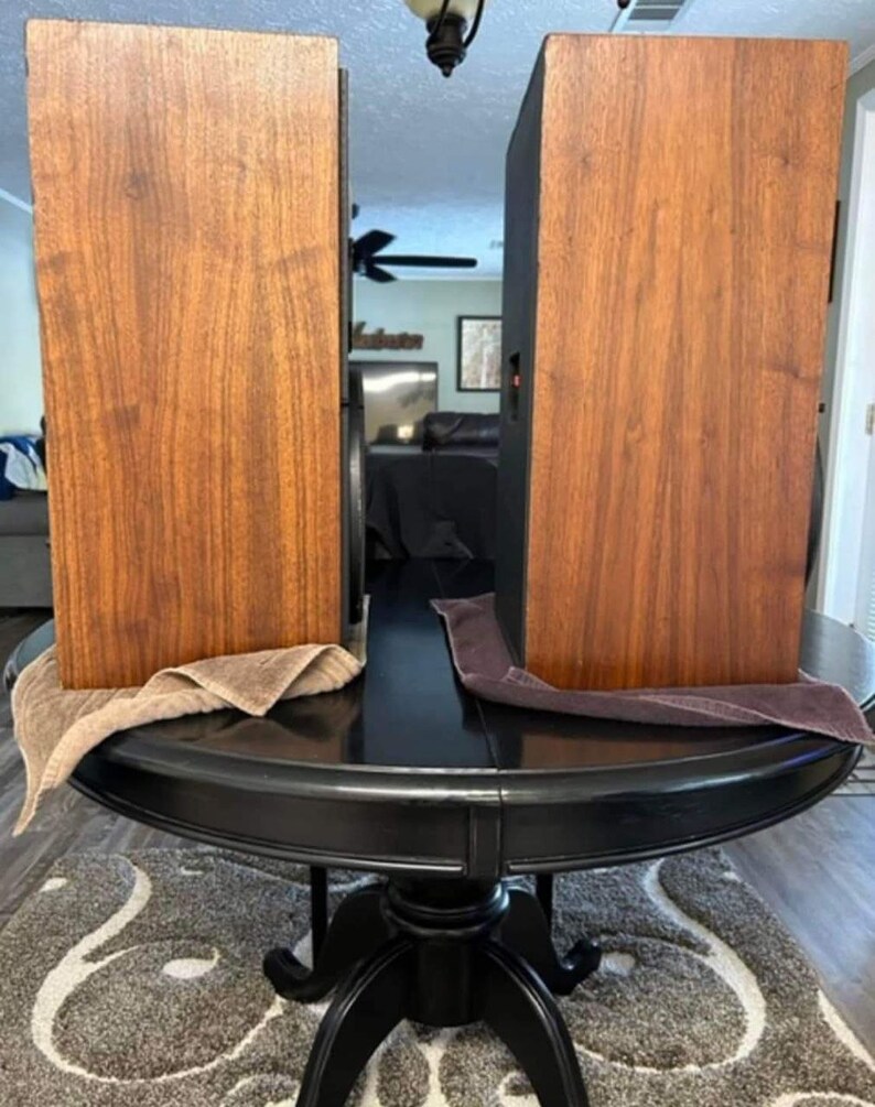 Audio Legends Restored: Vintage JBL L112 Elevate Your Listening ...