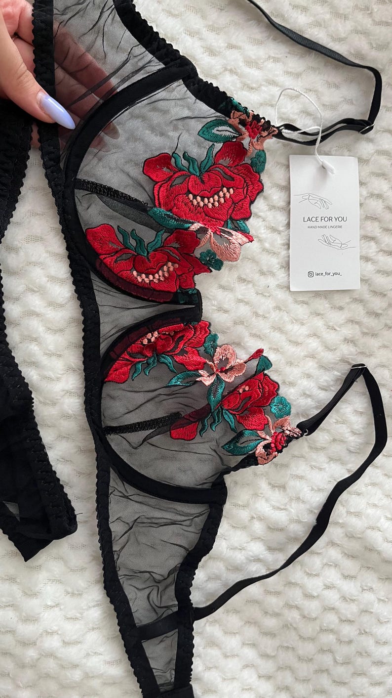 Mesh Classic Base Elegant Lingerie Set With Lace Floral Bra and ...