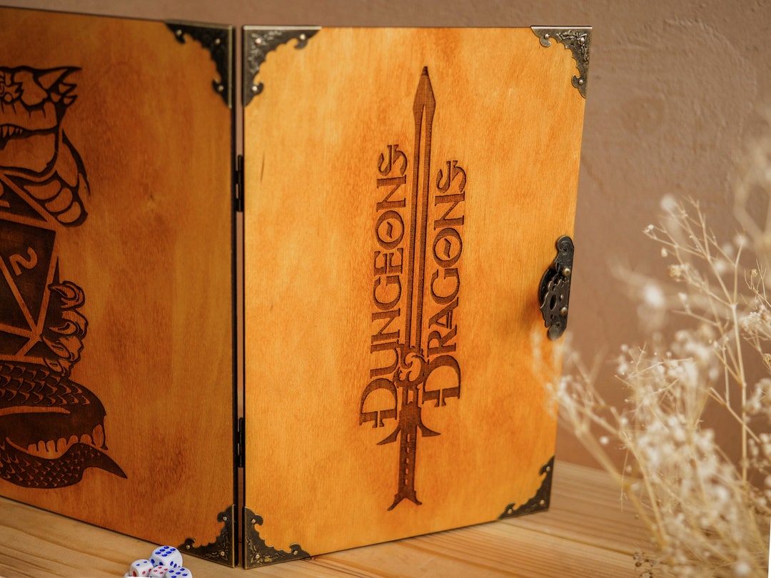 Dungeon Master Screen, Personalized Master Screen Dungeon, Wood Custom ...