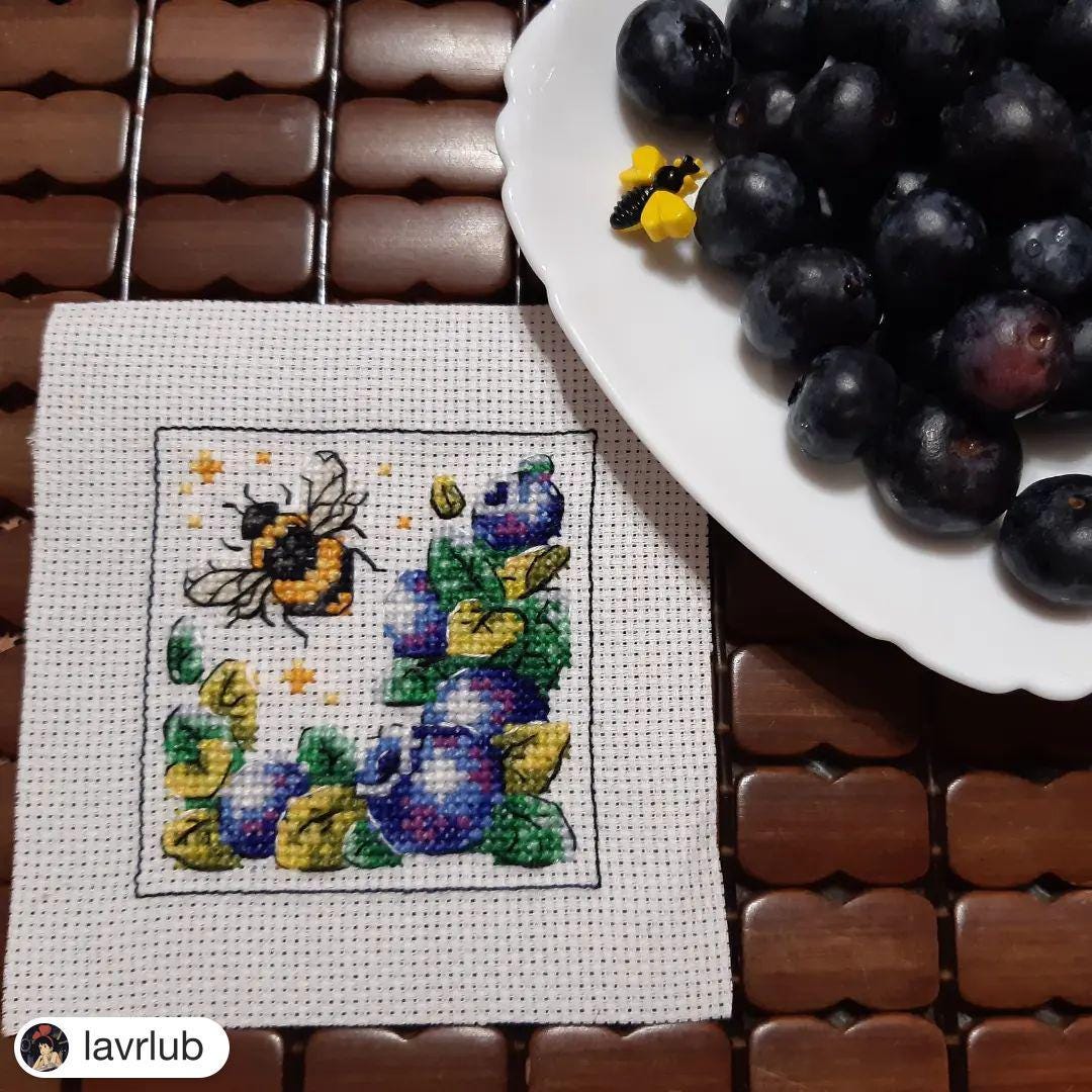 Blueberry Bumblebee Cross Stitch Pattern - Bee Insect Summer Embroidery ...