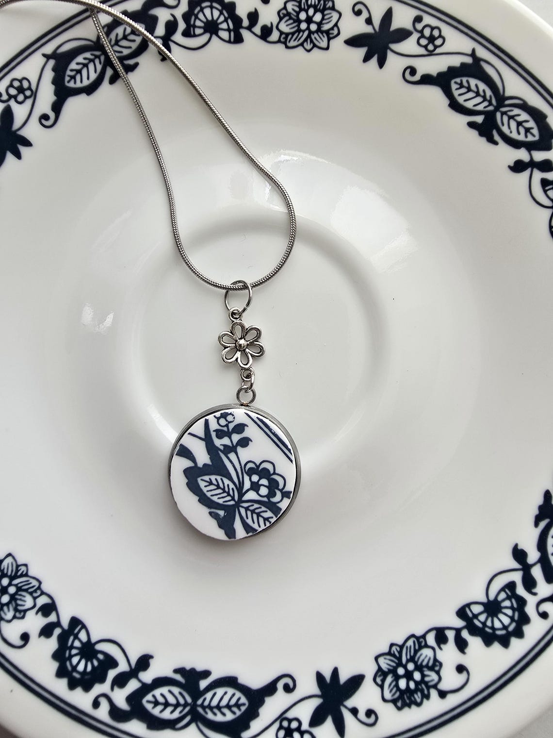 Broken China Corelle Old Town Blue Pendant Necklace Statement Jewelry ...