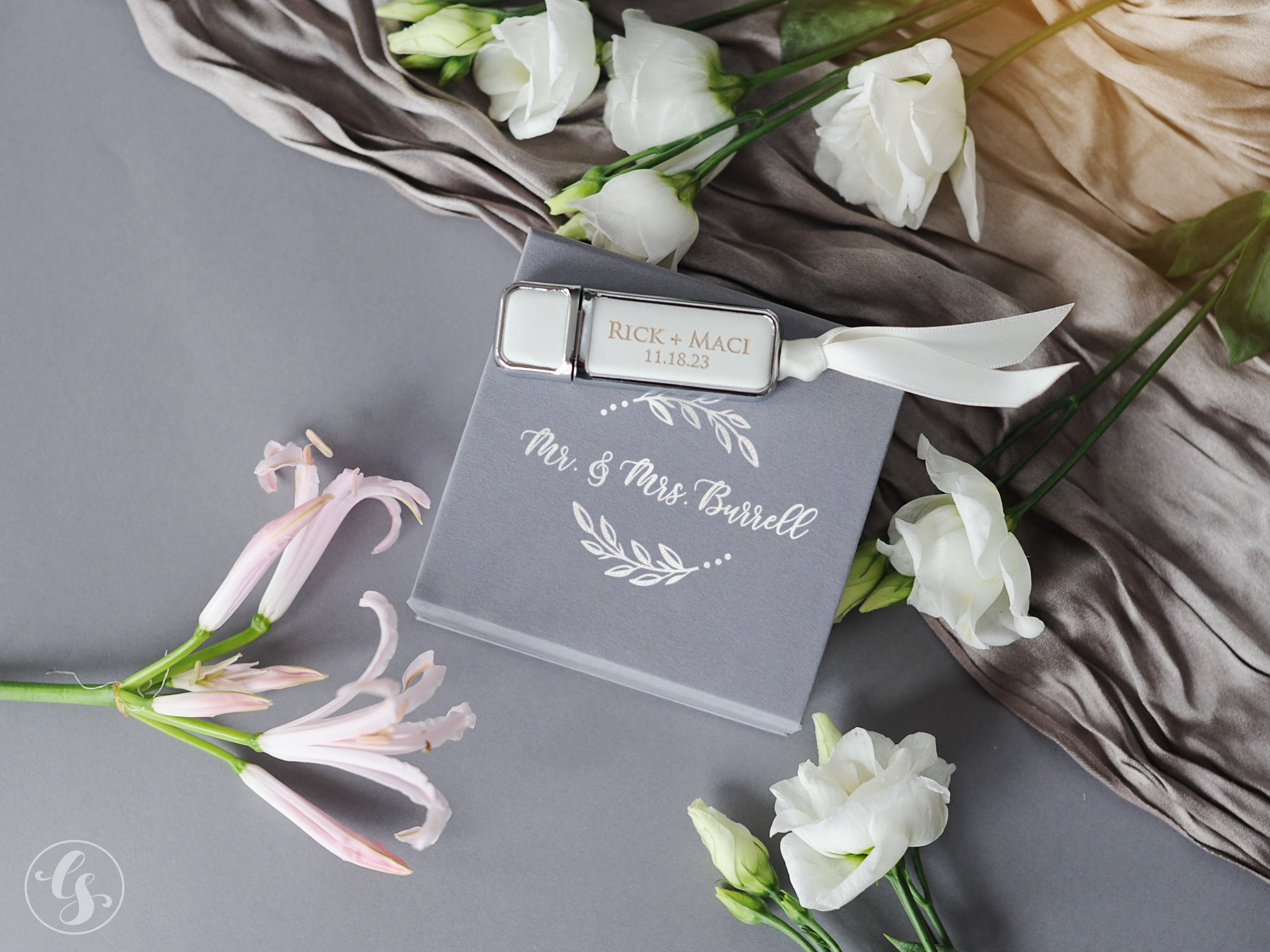 Engraved White Leather USB Drive: Personalized Wedding Flash Drive - Etsy