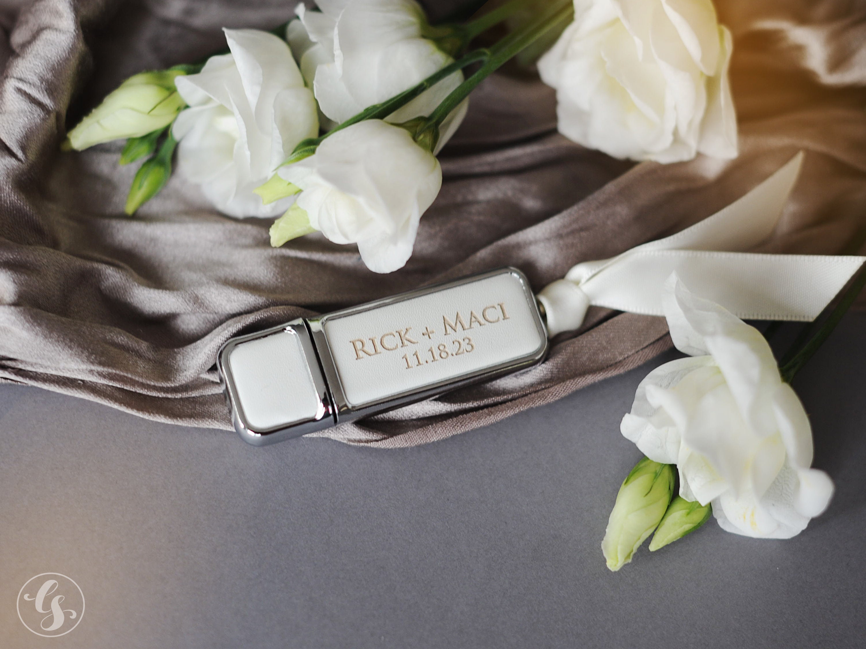 Engraved White Leather USB Drive: Personalized Wedding Flash Drive - Etsy