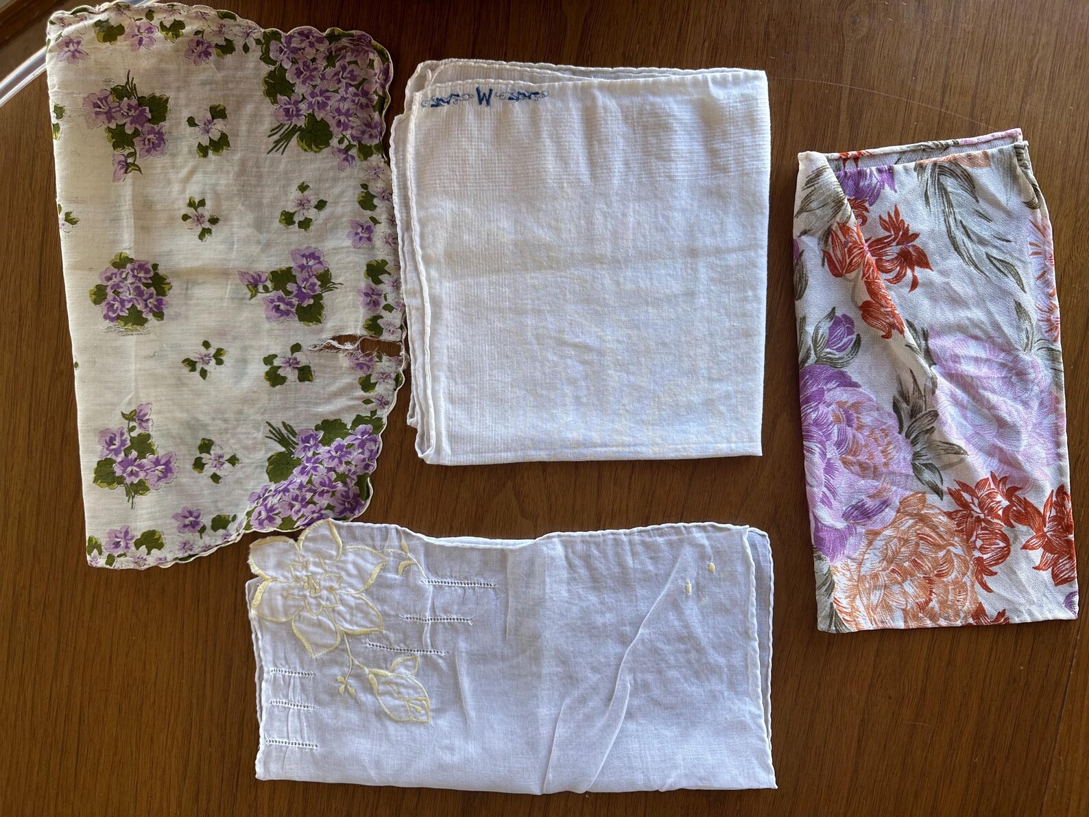 Vintage Hankies, Antique Handkerchiefs, Embroidered and Lace Hankies ...