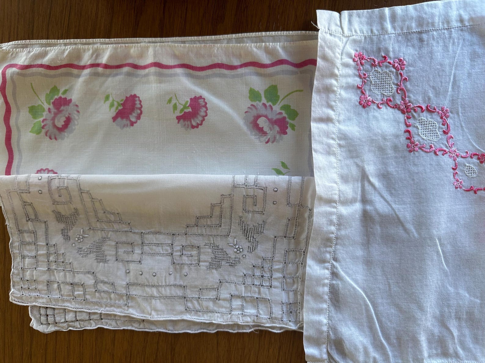 Vintage Hankies, Antique Handkerchiefs, Embroidered and Lace Hankies ...