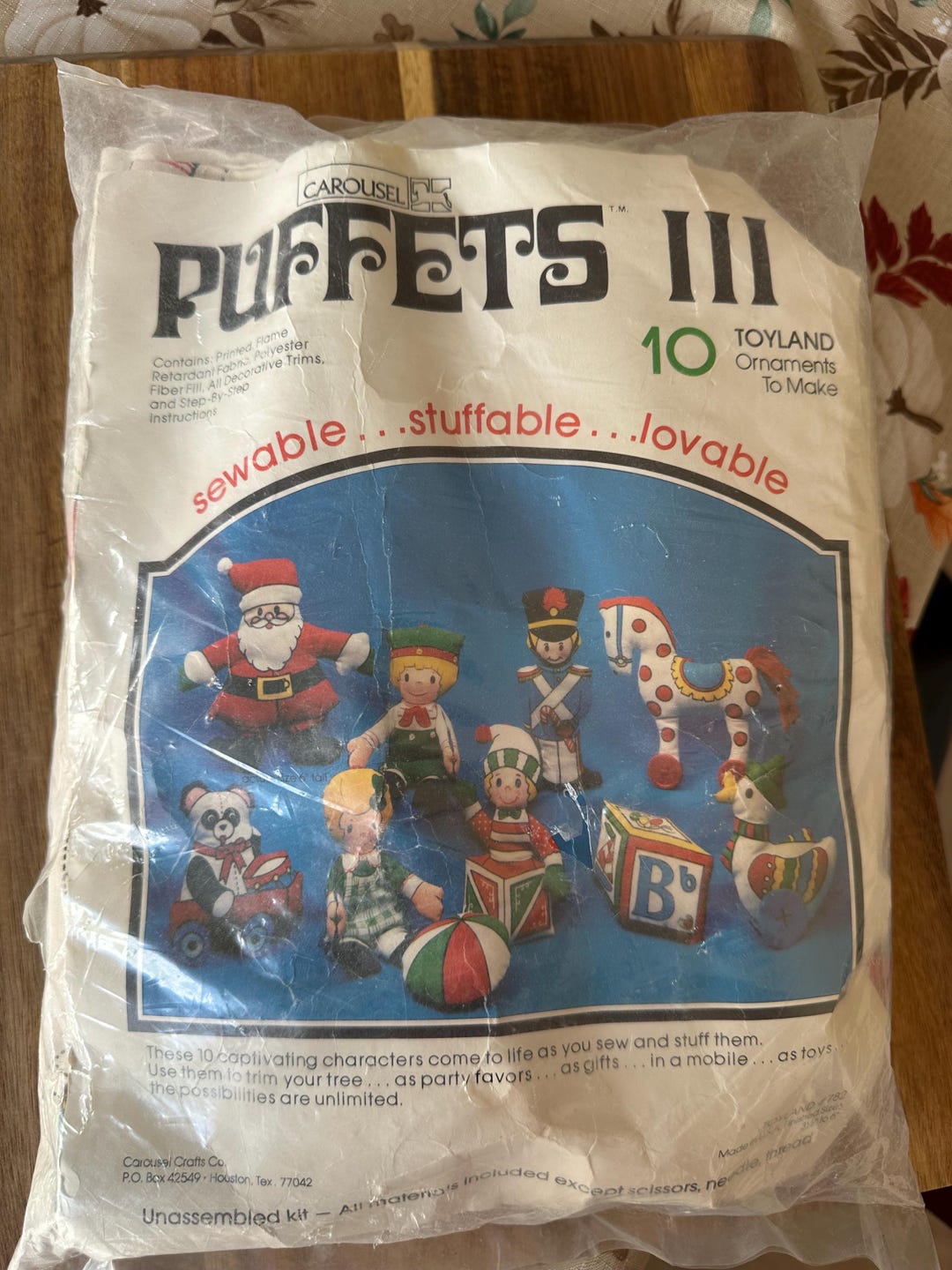 Kitschy Christmas Sewing Craft Stuffies, Vintage Christmas Sewing Kit ...