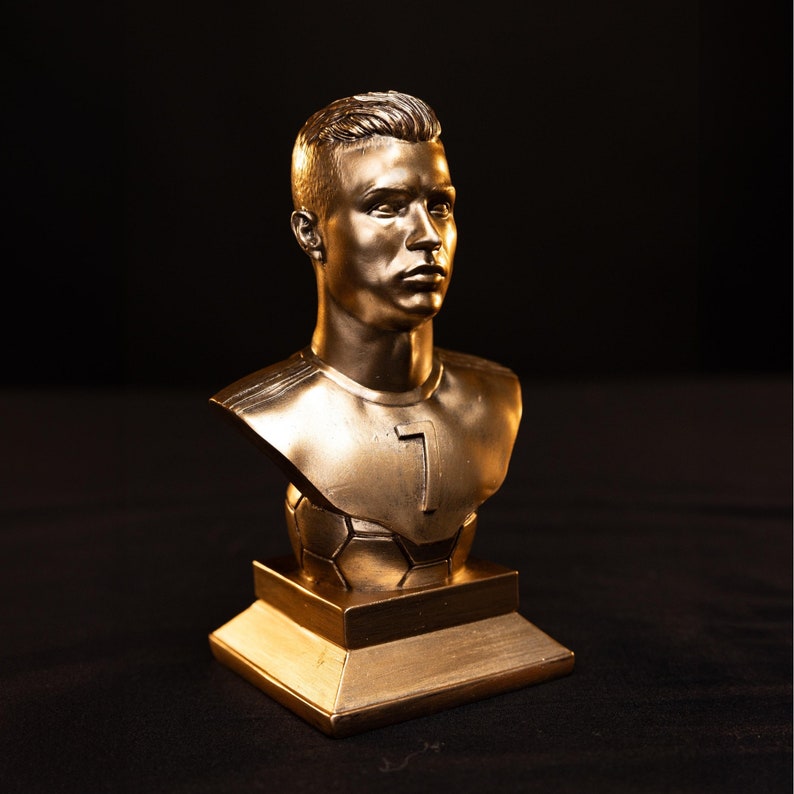 CRISTIANO RONALDO BUST Statue Figurine Sculpture Legendary Soccer ...