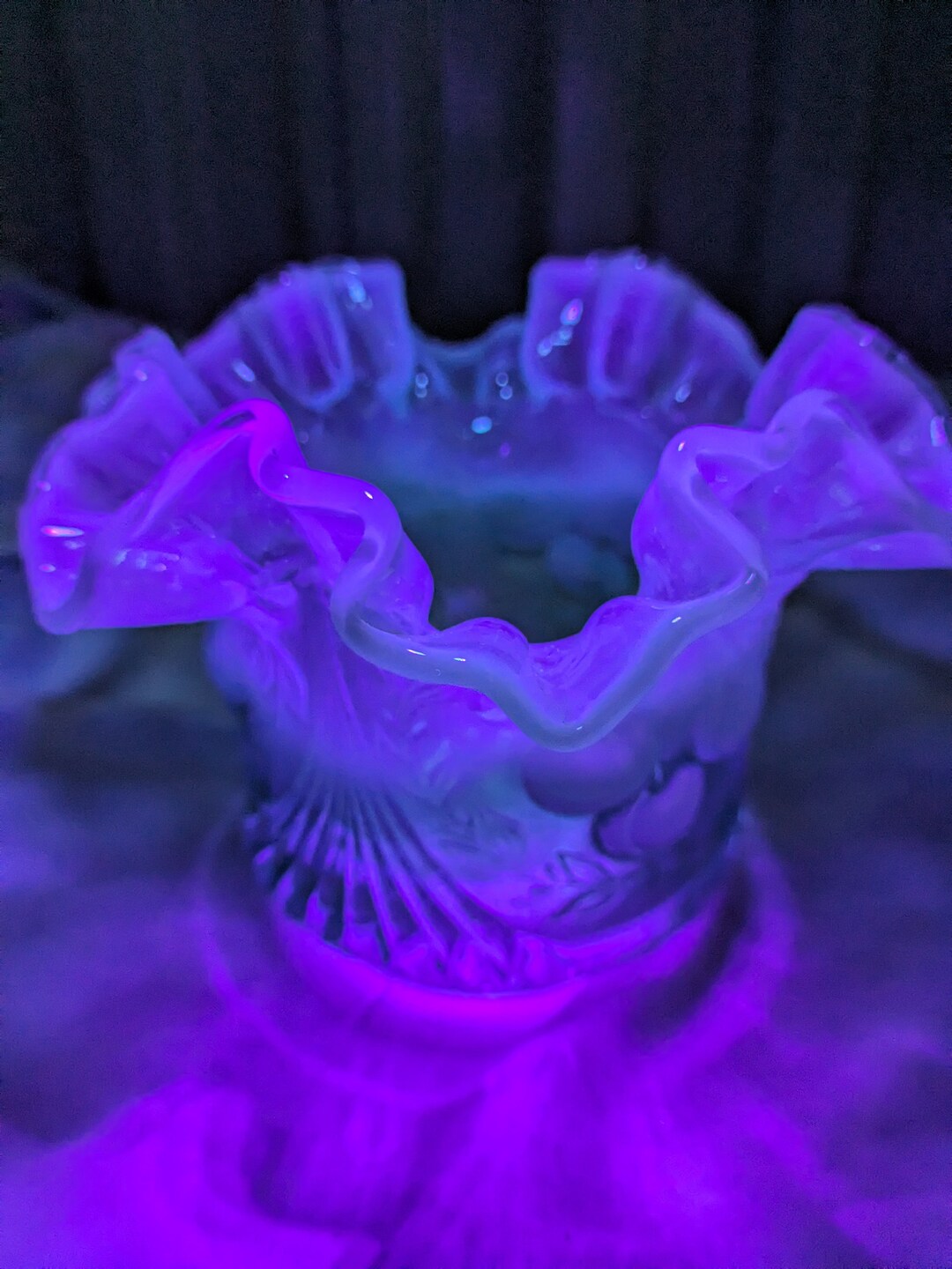 UV Reactive LG Wright Blue Cherry Ruffled Glass - Etsy