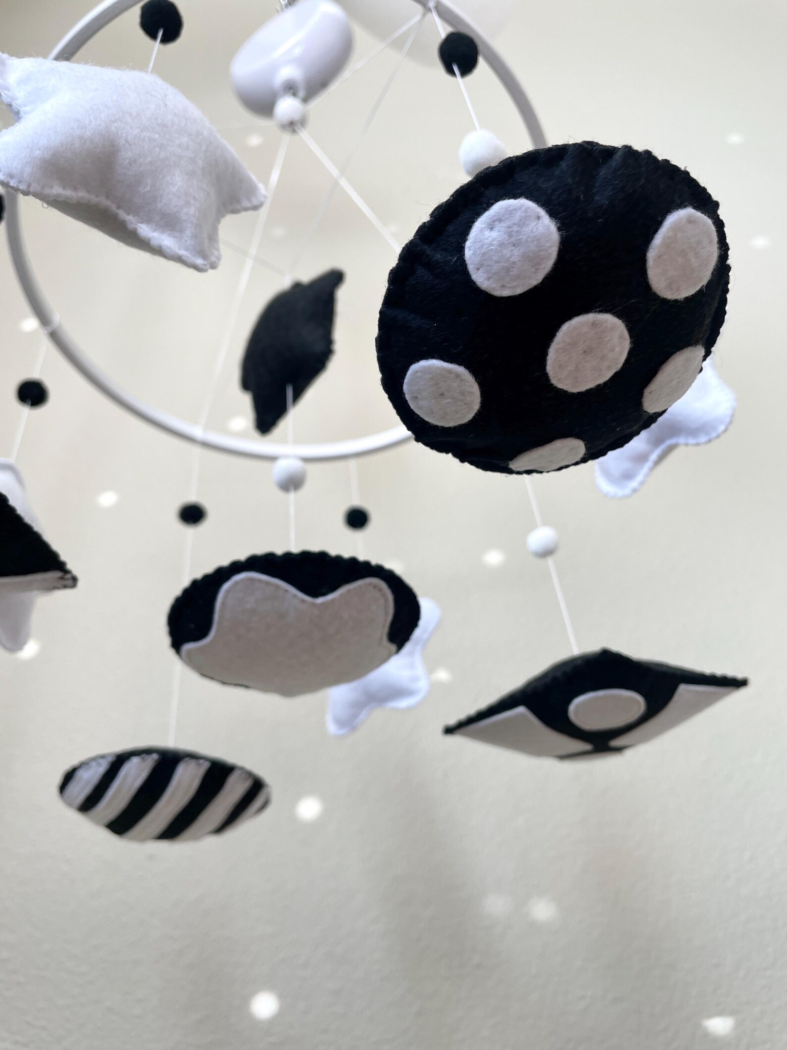 Small Montessori Baby Mobile: Black and White High Contrast Sensory Toy ...