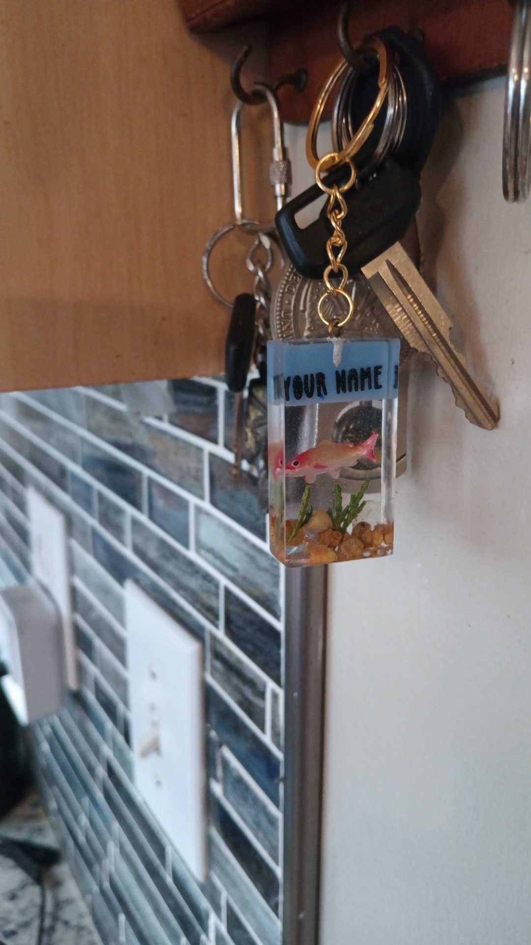 Fish Tank Keychain, Mini Aquarium Key Ring, Fish Pond Gift ...