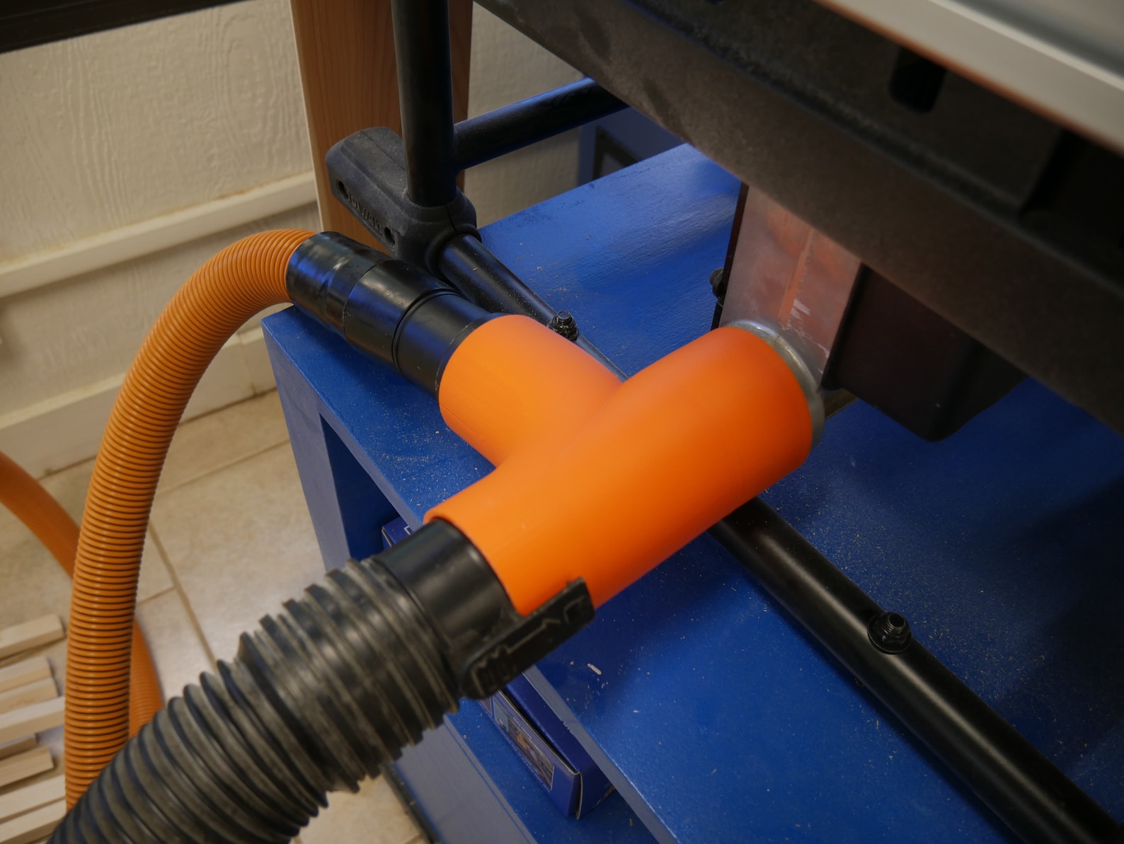 Shop Vac to Table Saw: 2.5 Inch Dust Port Adapter With Overhead ...