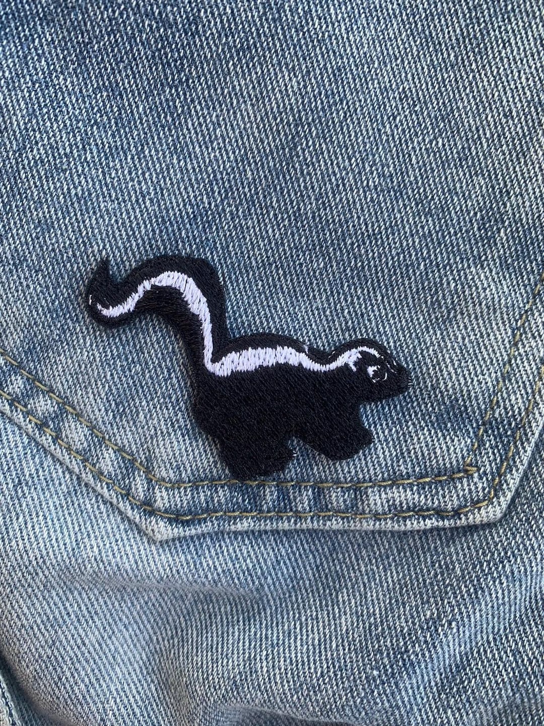 Skunk Tiny Skunk Iron on Patch , Sew on Embroidered Patch Appliqués - Etsy