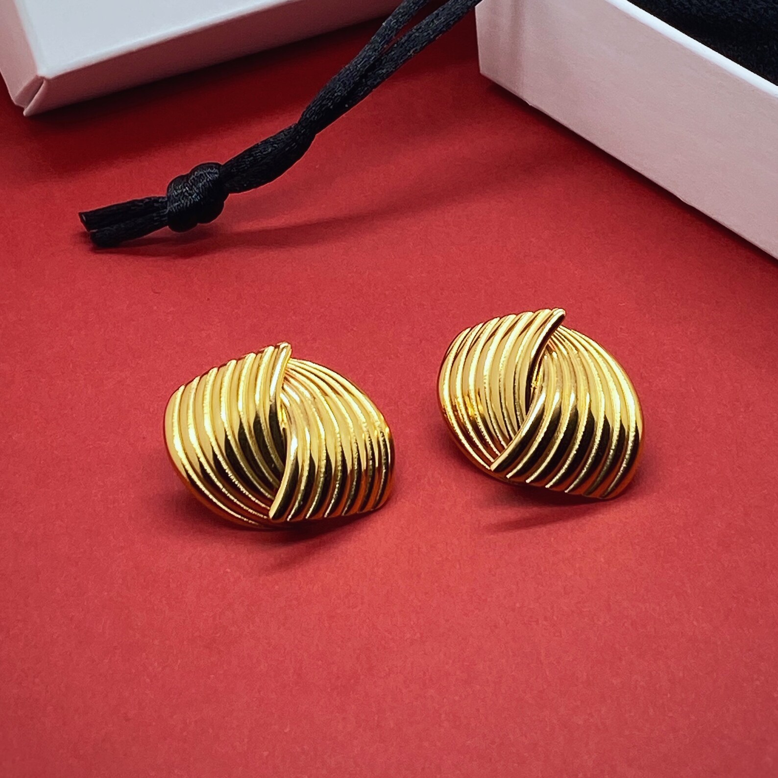 Vintage Style Earrings/ Old Money Earrings/ Gold Silver Earrings ...