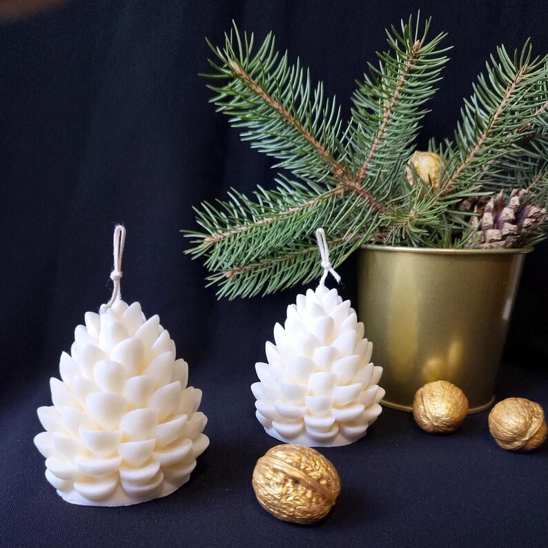 Christmas Pine Cone Candle - Etsy