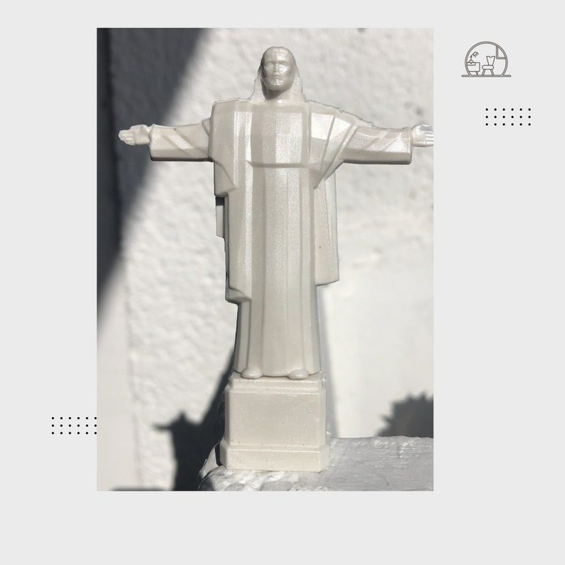 Jesus Christ the Redeemer USB Flash Drive: Artful Storage With a Divine ...