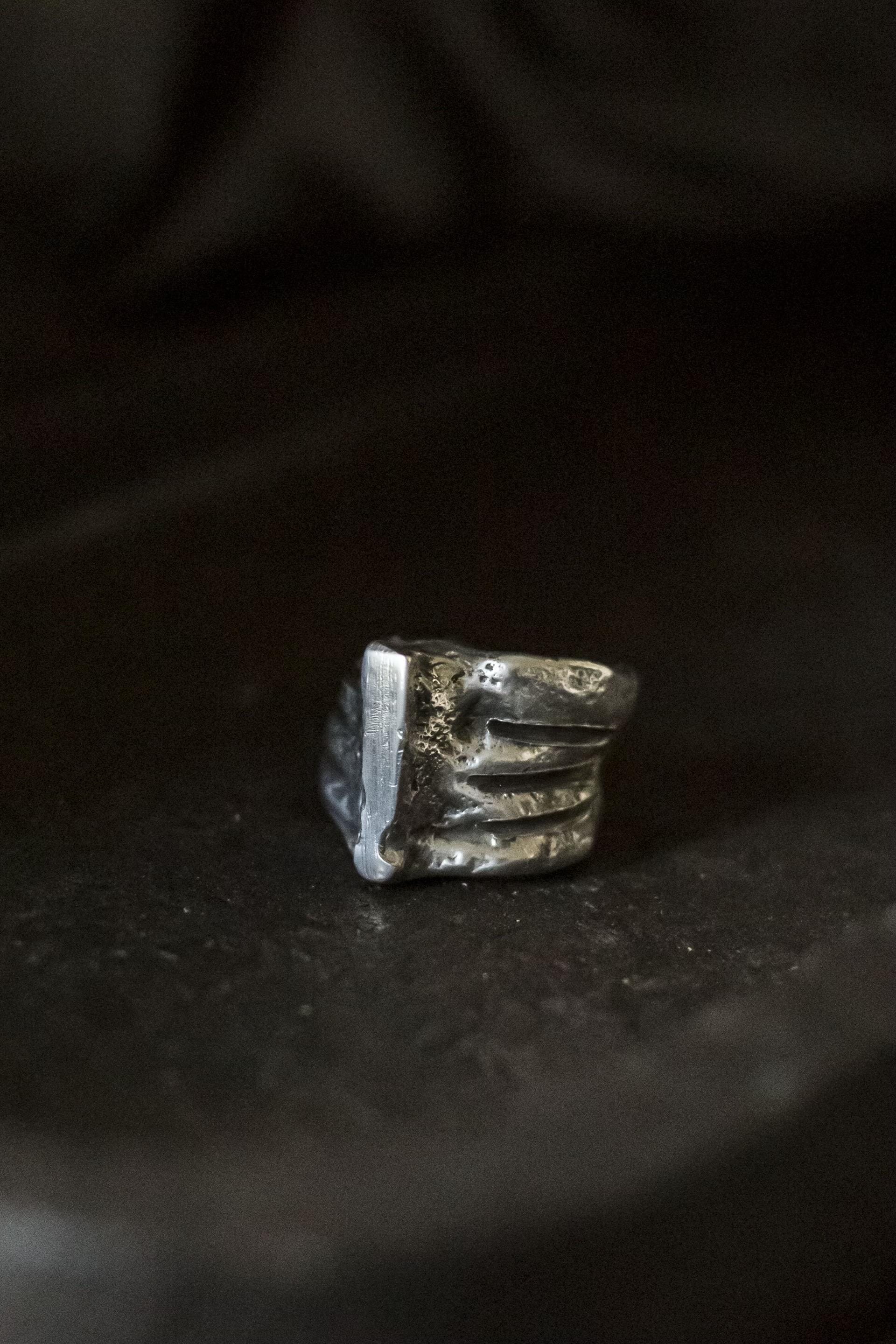 DENDUR / Stacked Brutalism Ring / - Etsy