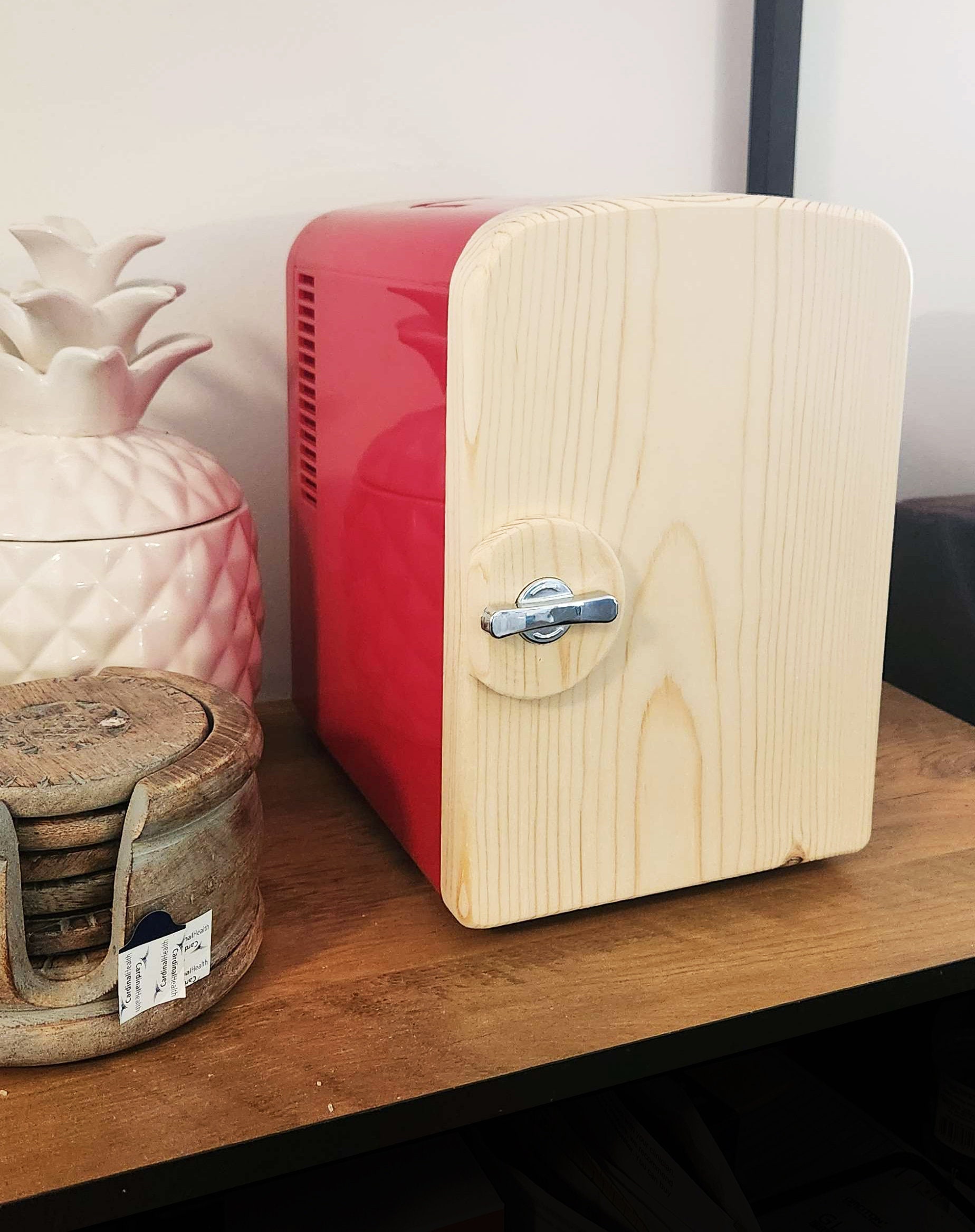 Custom Wood Door Mini Fridge Mini Fridge Small Drinks Fridge Cosmetic ...
