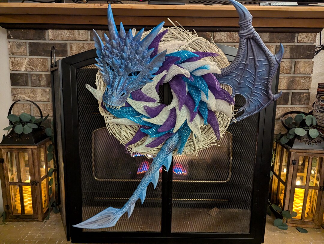 Nesting Dragon Wreath - Etsy