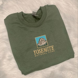 Embroidered Yosemite National Park California Crewneck Swestshirt ...