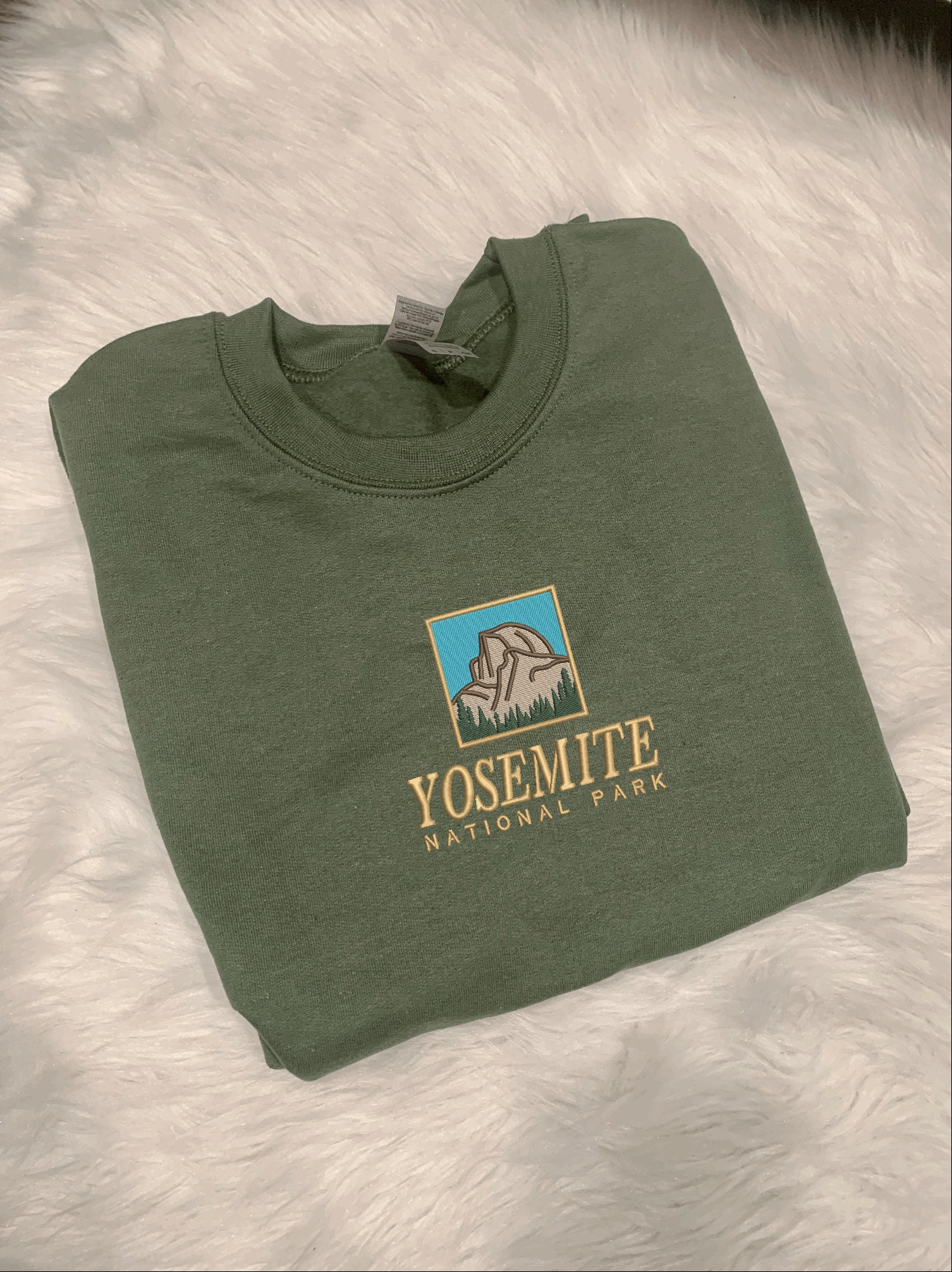 Embroidered Yosemite National Park California Crewneck Swestshirt ...