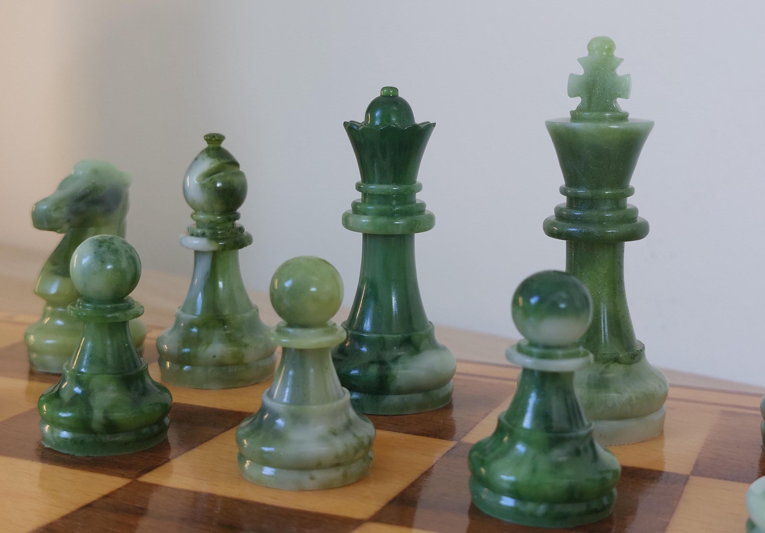 Unique Green Chess Set 16 Pieces, Handmade, Luxurious Resin Epoxy Chess ...