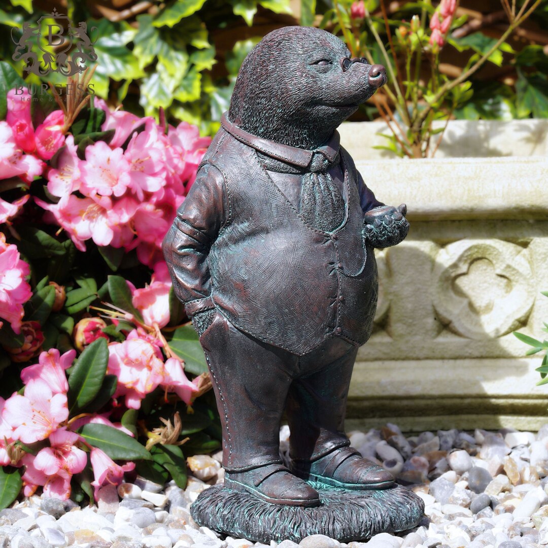 Mr Mole Garden Figure Paint and Display Wind in the Willows Heavy Resin ...