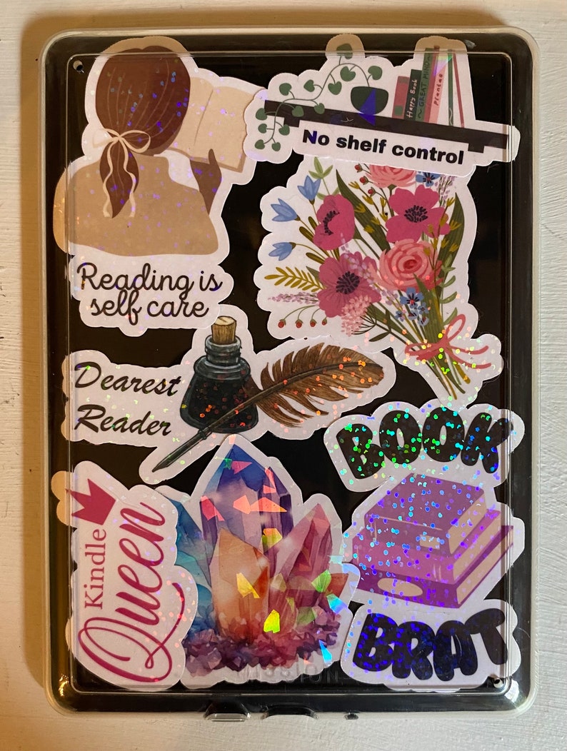 Dearest Reader BRIDGERTON STICKER L Lady Whistledown Holographic Kindle ...