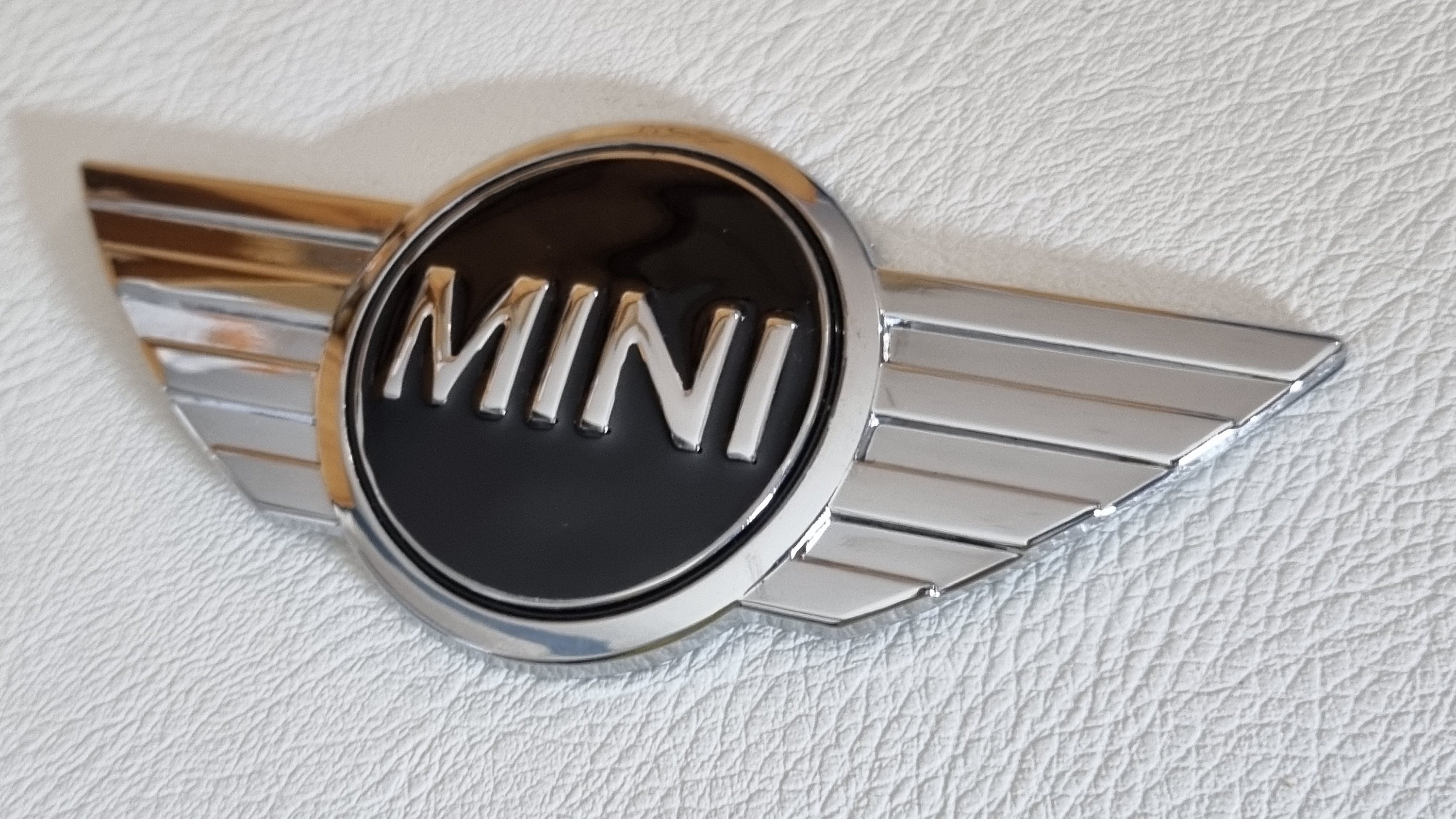 Mini Cooper Badge 11.5x5cm Logo Bonnet Boot Emblem Sticker JCW Car ...