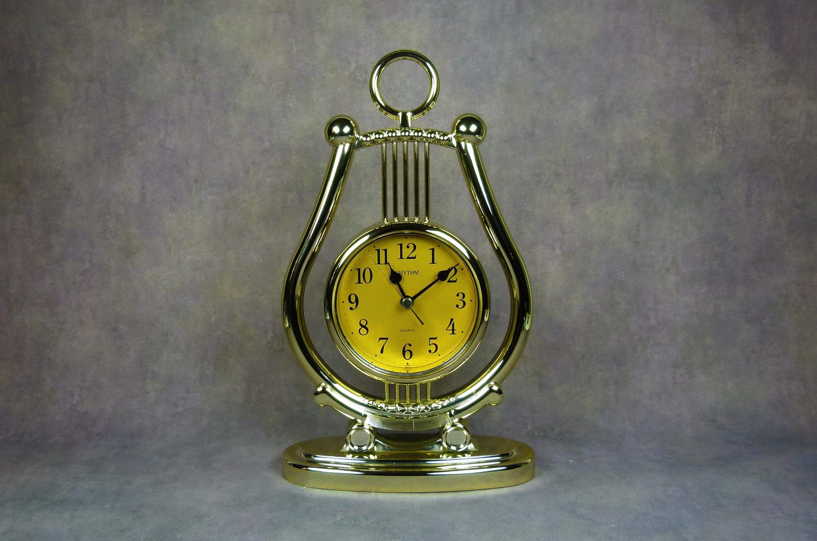 Vintage Rhythm Quartz Mantel Clock Gold Plastic, Made in Japan, - Etsy