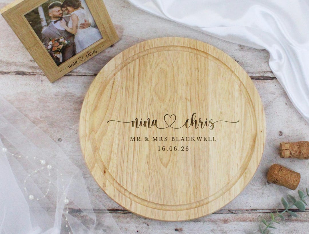 Personalised Wedding Gift, 30cm Round Bide and Groom Wooden Chopping ...