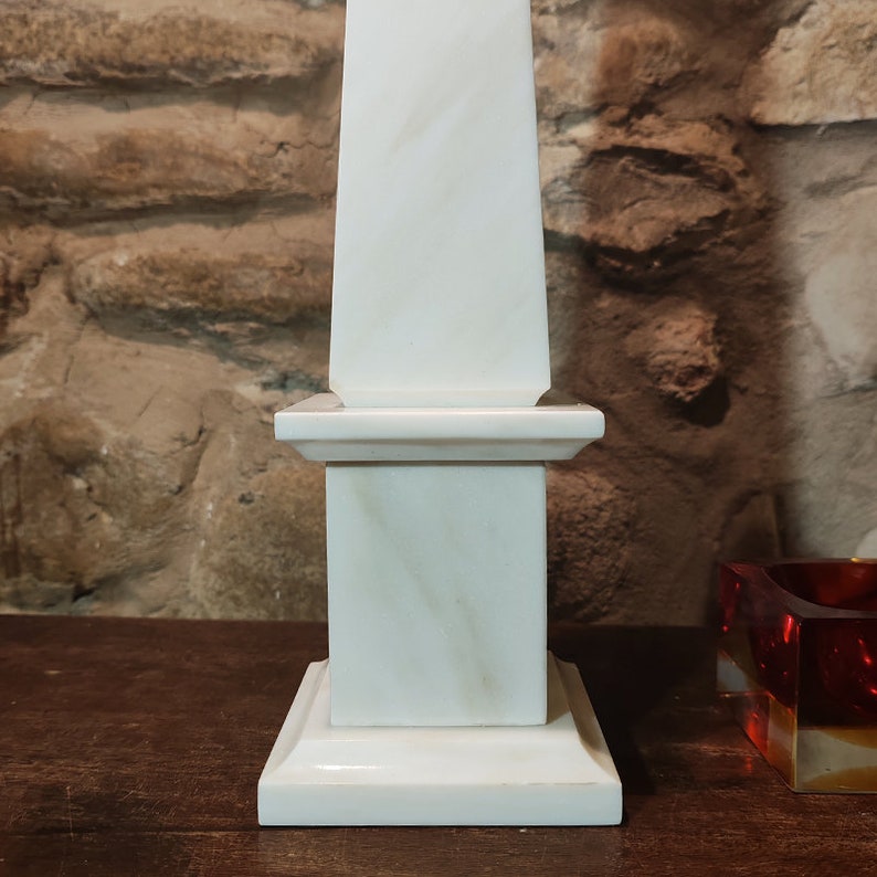 1970s Stunning White Pair of Big Obelisks in Marble of Carrara. Made in ...