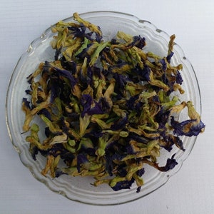 Blue Butterfly Pea Flowers: Edible Flowers for Tea, Crafts, and ...