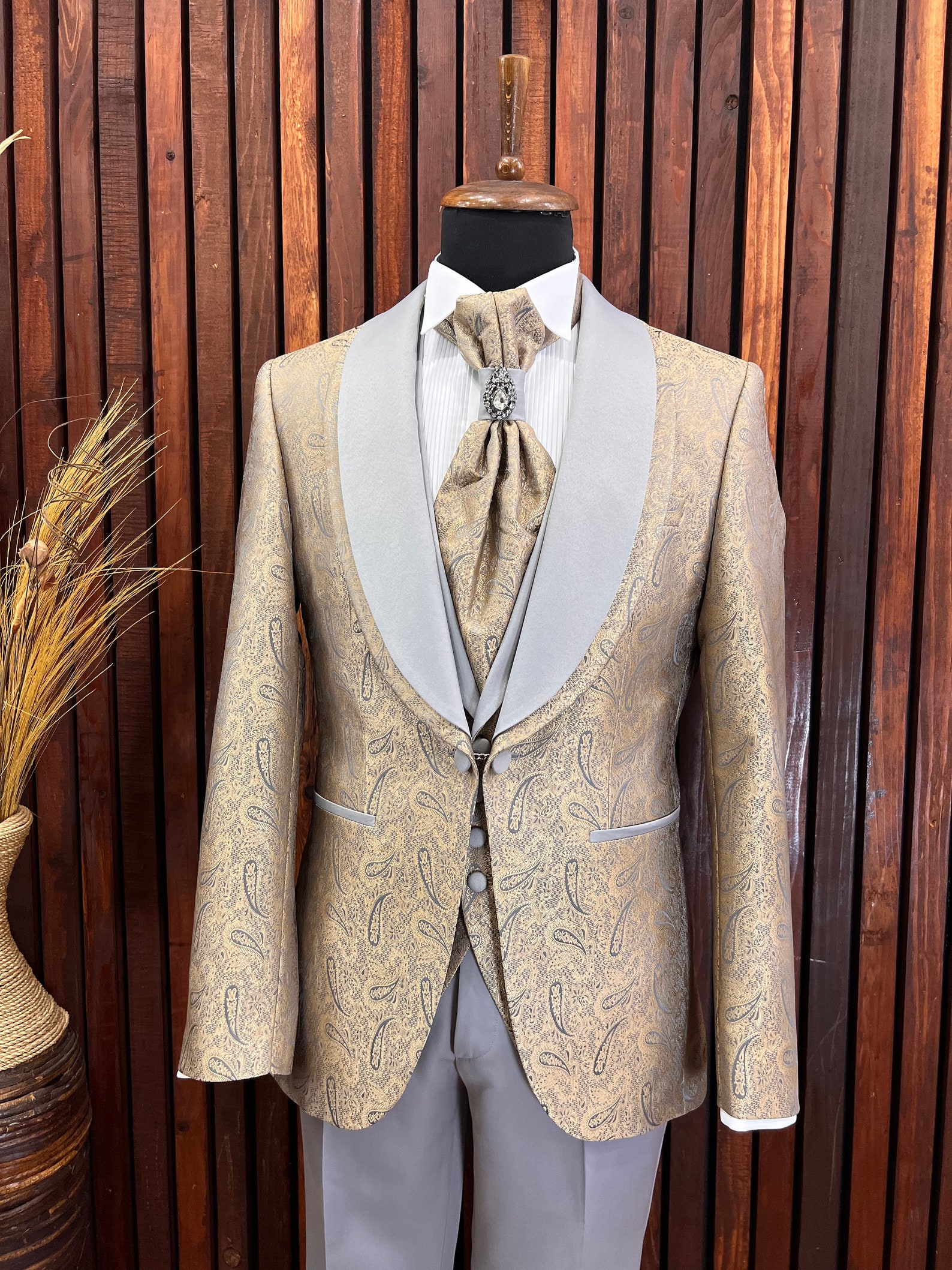Mens Slim Fit Gold & Silver Wedding/special Occasion Tuxedo Shawl ...