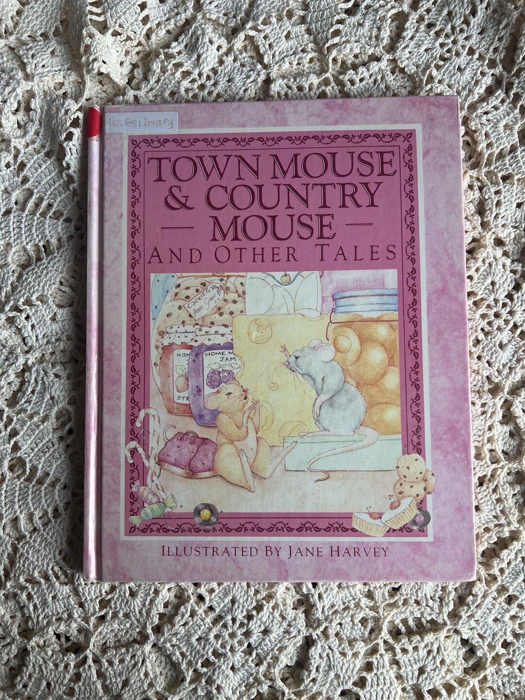 Town Mouse & Country Mouse - and Other Tales - Retold by Jane Harvey ...