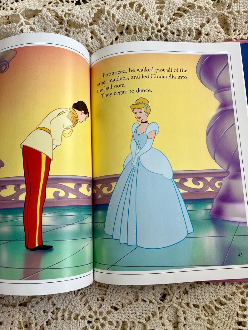 Walt Disney Cinderella A Read-aloud Storybook Hardcover Children’s Book ...
