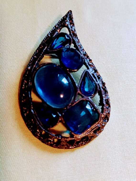 Blue brooch 1950s - Gem