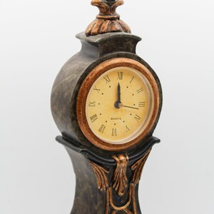 Detailed Brown Quartz Clock - Etsy
