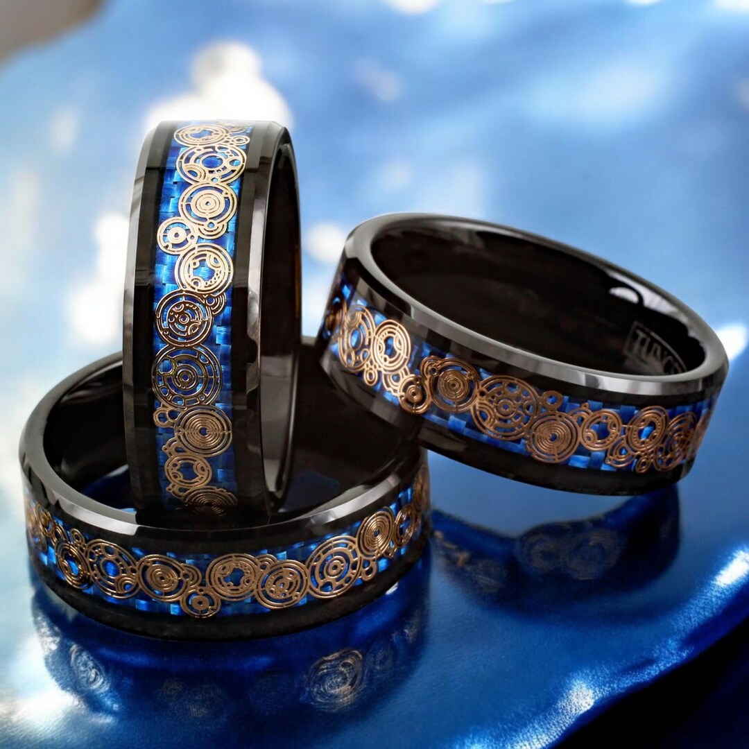 Black Tungsten Ring: Rose Gold Circle Inlay, Royal Blue Carbon Fiber - Etsy