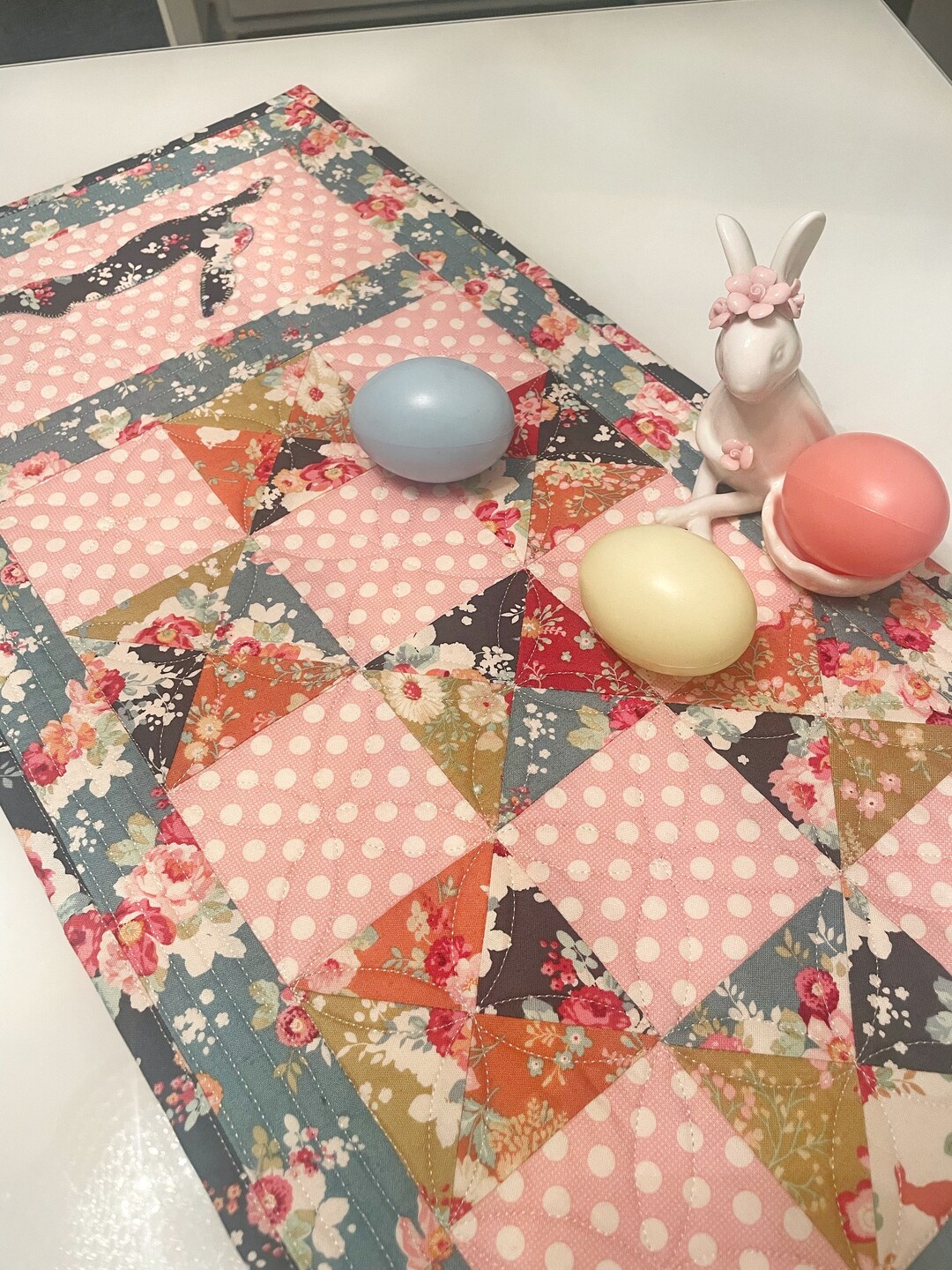 Tablecloth Middle Blanket Easter Table Runner Patchwork Easter Bunny ...